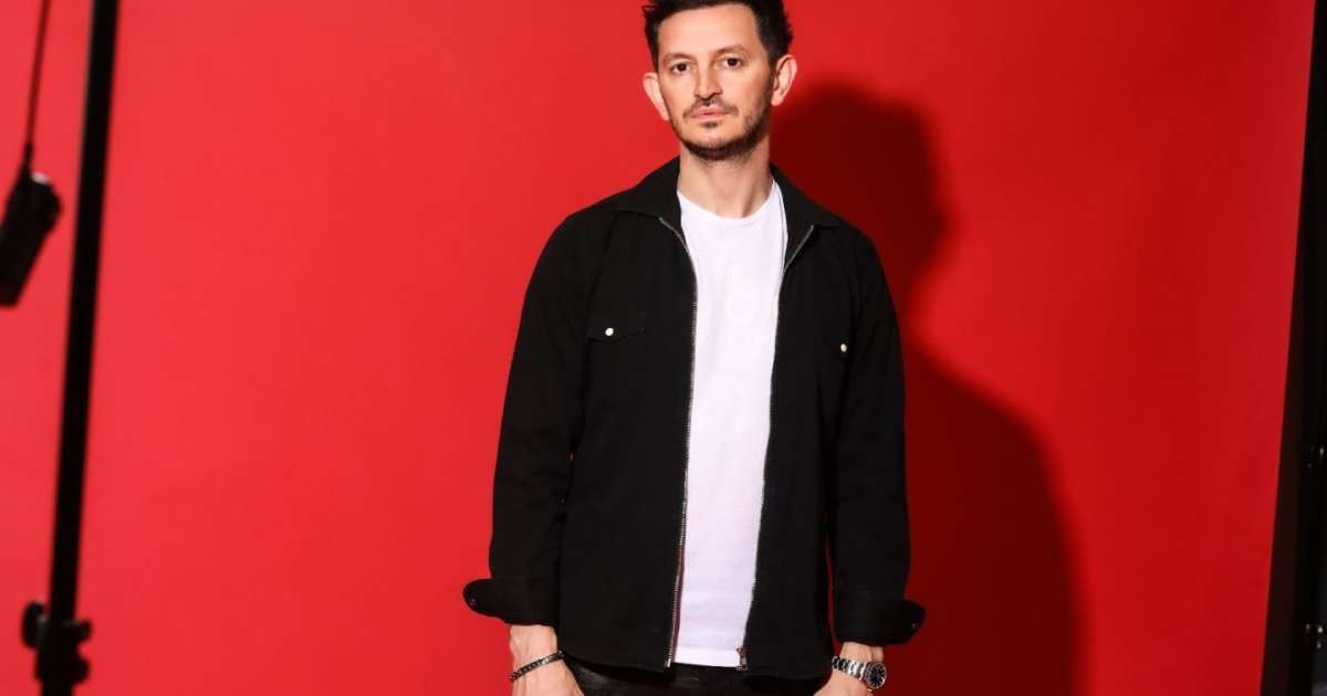 Burak Yeter'in ilk NFT'si, yeni teklisi “Black Hole” eşliğinde ...